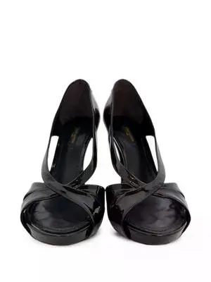 LOUIS VUITTON Lock-detail Cutout Pumps