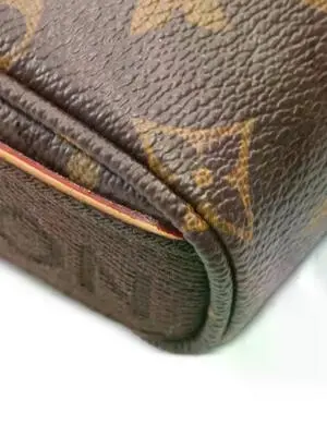 LOUIS VUITTON Monogram Trotteur Beaubourg Shoulder Bag