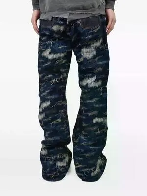 MINUS Distressed Twisted-seam Jeans