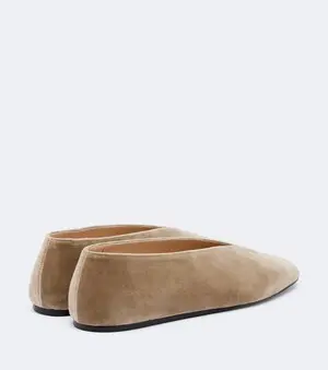 Le Monde Beryl Olympia Velvet Ballet Flats