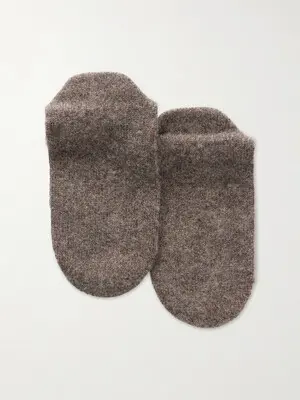SOCKS/HOSIERY