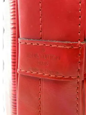 LOUIS VUITTON 1994 Noe Epi Bucket Bag