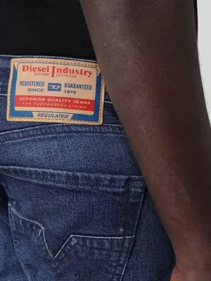 DIESEL® Jeans Colour