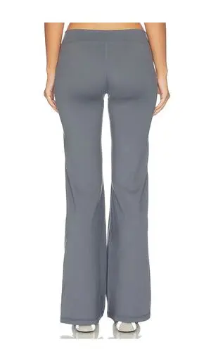 WELLBEING + BEINGWELL Flowwell Niko Pant In . Also