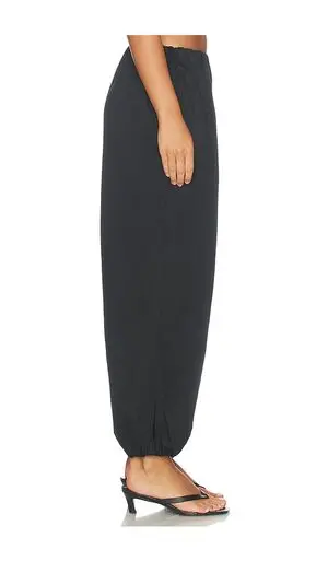 LOVERS AND FRIENDS Romee Nylon Pant In . Also