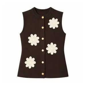 YUMI Flower Applique Knit Waistcoat