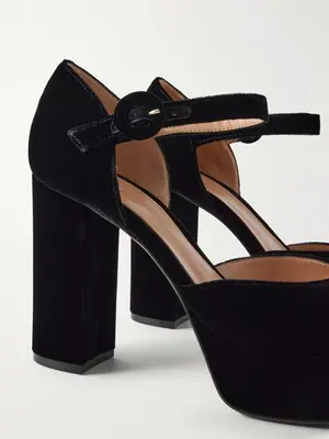 GIANVITO ROSSI 70 Velvet Pumps