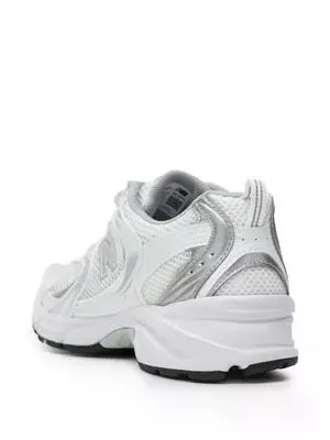 NEW BALANCE 530 Sneakers