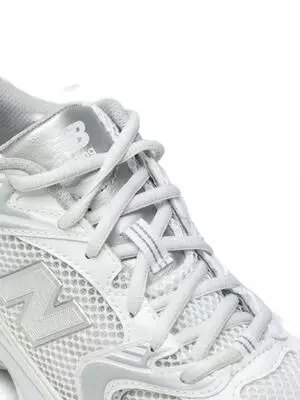 NEW BALANCE 530 Sneakers
