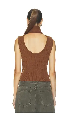 NONCHALANT LABEL Jodie Top In . Also