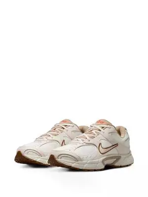 Nike V5 Rnr Sneakers