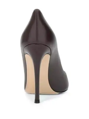 GIANVITO ROSSI 105 Pumps
