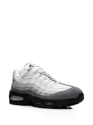 Nike Air Max 95 Round-toe Low-top Sneakers