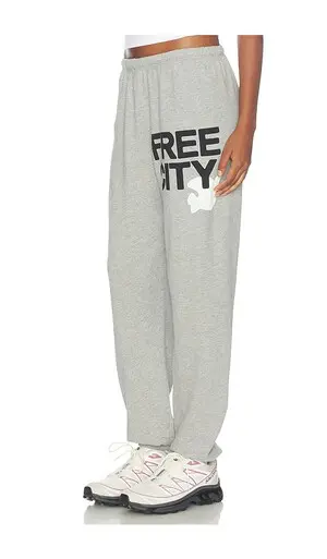 FREECITY Large Sweatpant In . Also