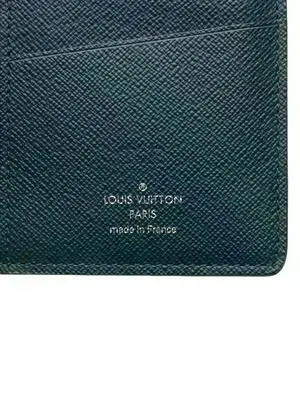 LOUIS VUITTON 2015 Taiga Portefeuille Brazza Bifold Wallet Long Wallets