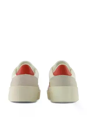 NEW BALANCE 750 Lace Up Sneakers