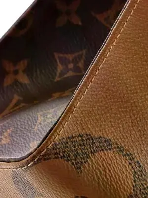 LOUIS VUITTON Onthego Reverse Monogram Giant Mm Tote Bag