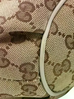 Gucci 2000-2015 Gg Canvas Crossbody Bag