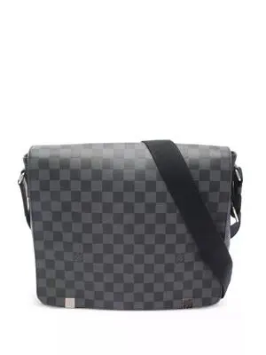 LOUIS VUITTON Damier Graphite District Messenger Bag