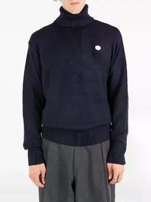 KNITWEAR