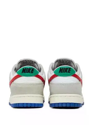 Nike Dunk Low Sneakers