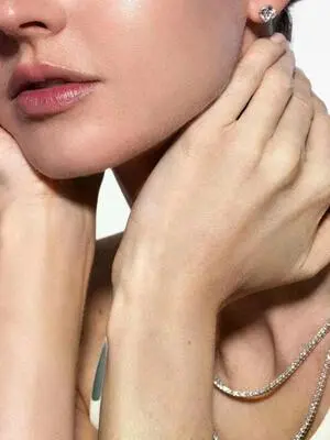 WITH LOVE Travel Diamond Stud Earrings
