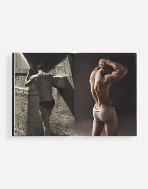 Dolce & Gabbana Uomini Mariano Vivanco Books