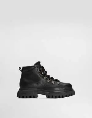 Dolce & Gabbana Calfskin Boots Shoes - Black