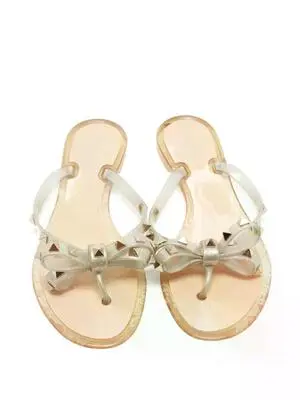 Valentino Garavani Rockstud Bow Flip Flops