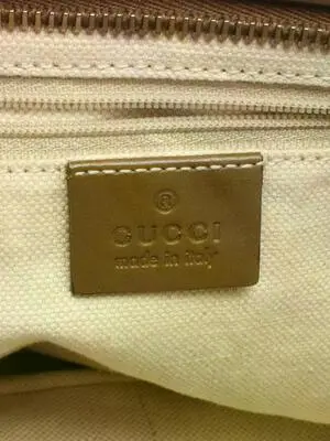 Gucci 2000-2015 Gg Canvas Sukey Crossbody Bag