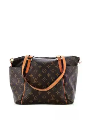 LOUIS VUITTON Monogram Canvas Pm Shoulder Bag - Brown