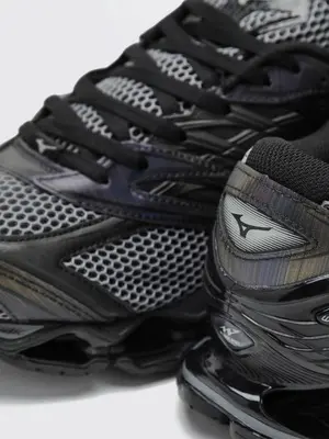 Mizuno Wave Prophecy Ls Two-tone Mesh Sneakers - Blue