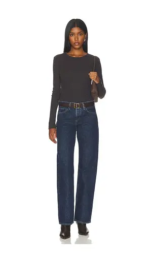 AGOLDE Delphi Slim Tee In . Also