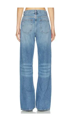 FRAME The Off Duty Loose Jeans In . Also