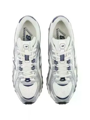 NEW BALANCE 204l Sneakers - Silver