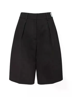 RE CODE Pleated Frayed-edge Shorts