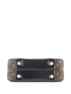 LOUIS VUITTON Vernis Monogram Canvas Pm Shoulder Bag