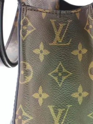 LOUIS VUITTON Vernis Monogram Canvas Pm Shoulder Bag