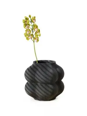 SHEYN Big Peach Ribbed Vase - Black