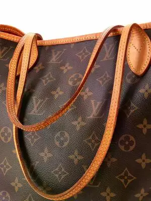 LOUIS VUITTON Neverfull Mm Monogram Canvas Tote Bag