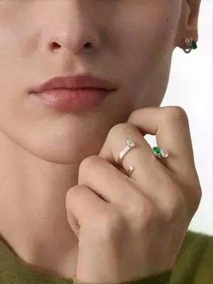 REPOSSI 18kt White Gold Serti Sur Vide Diamong Ring