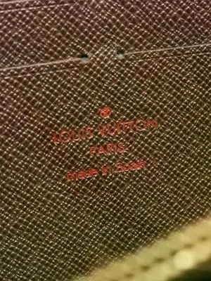 LOUIS VUITTON 2013 Damier Zippy Wallet