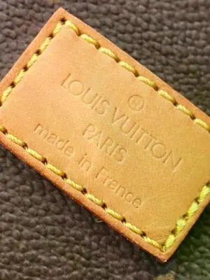 LOUIS VUITTON 1995 Saumur Monogram Shoulder Bag