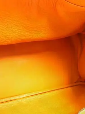 Hermès 30 Lindy Shoulder Bag - Orange
