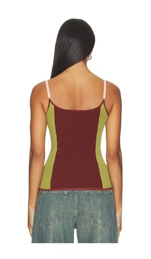 TYLER MCGILLIVARY Arlo Cami In . Also