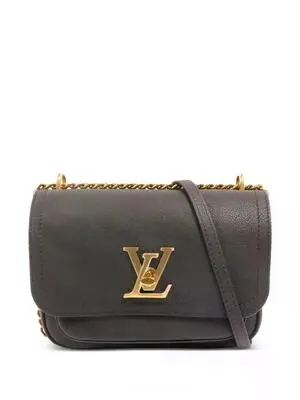 LOUIS VUITTON Lock Me Logo-plaque Shoulder Bag - Black