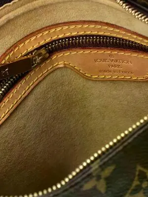 LOUIS VUITTON Looping Handbag Monogram Canvas Mm Satchel - Brown