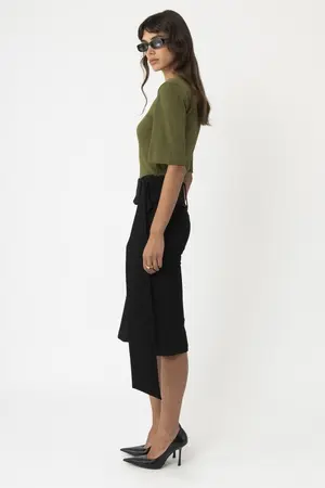 Arakii Structured Shoulder T-shirt