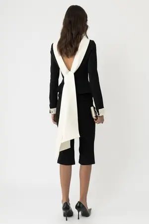 Arakii Wide Cuff Blazer