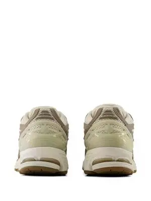 NEW BALANCE 1906r Sneakers